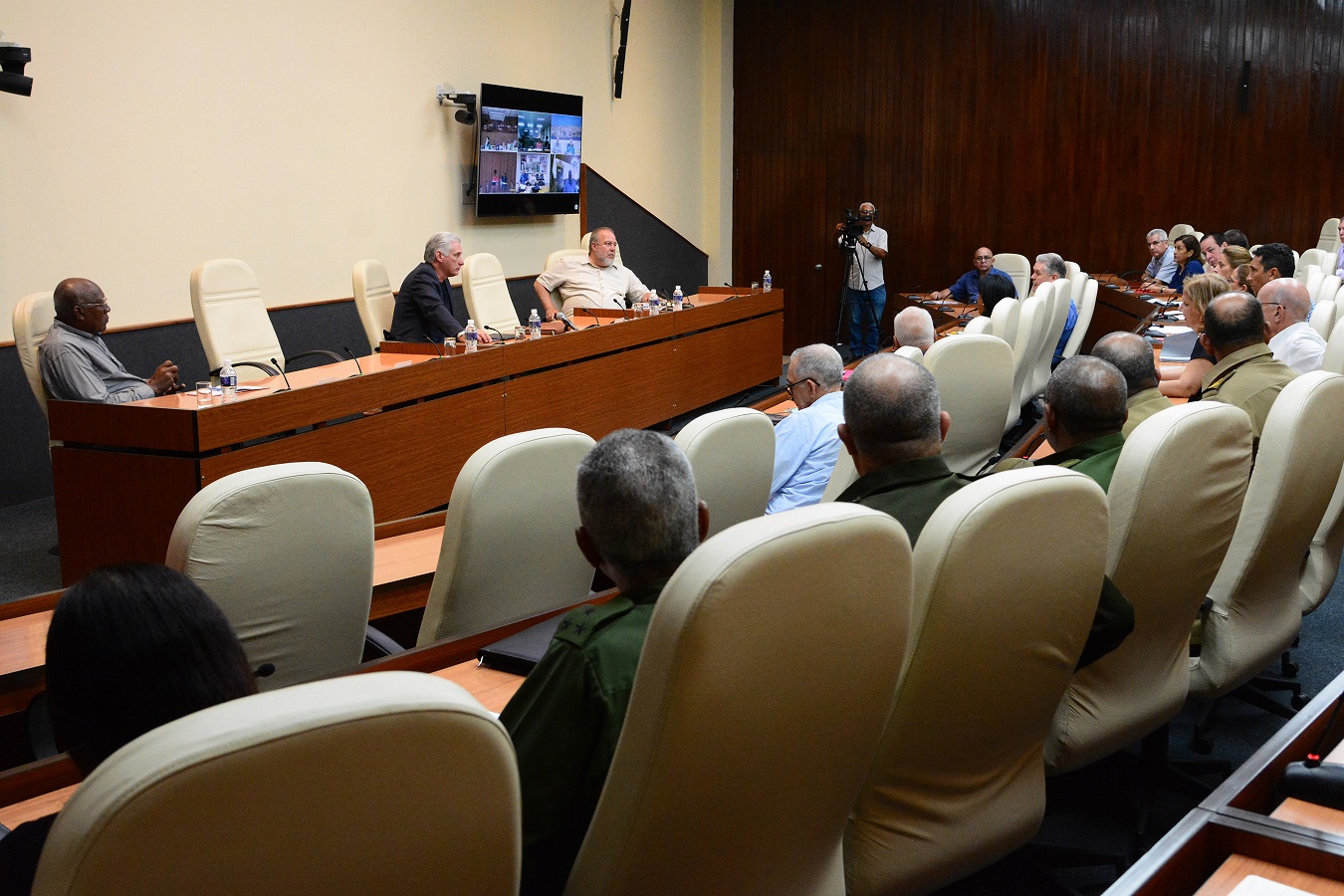 Concentrar esfuerzos en la recuperación de las viviendas | Presidencia ...