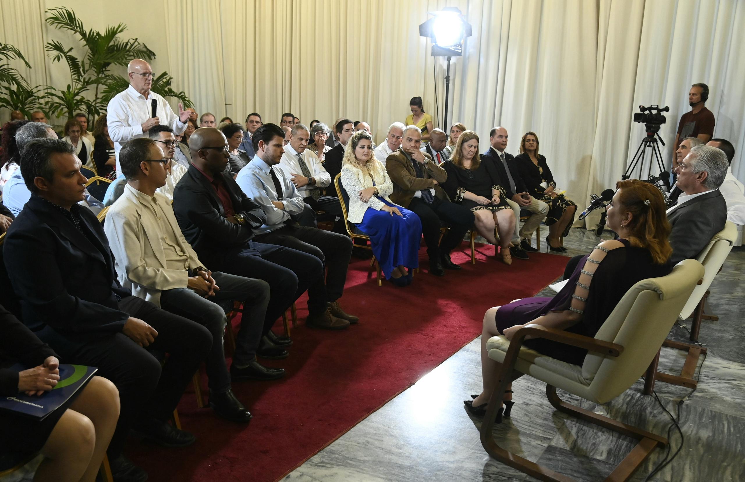 Tradición y Revolución o dos categorías que definen a las ciencias y la ...