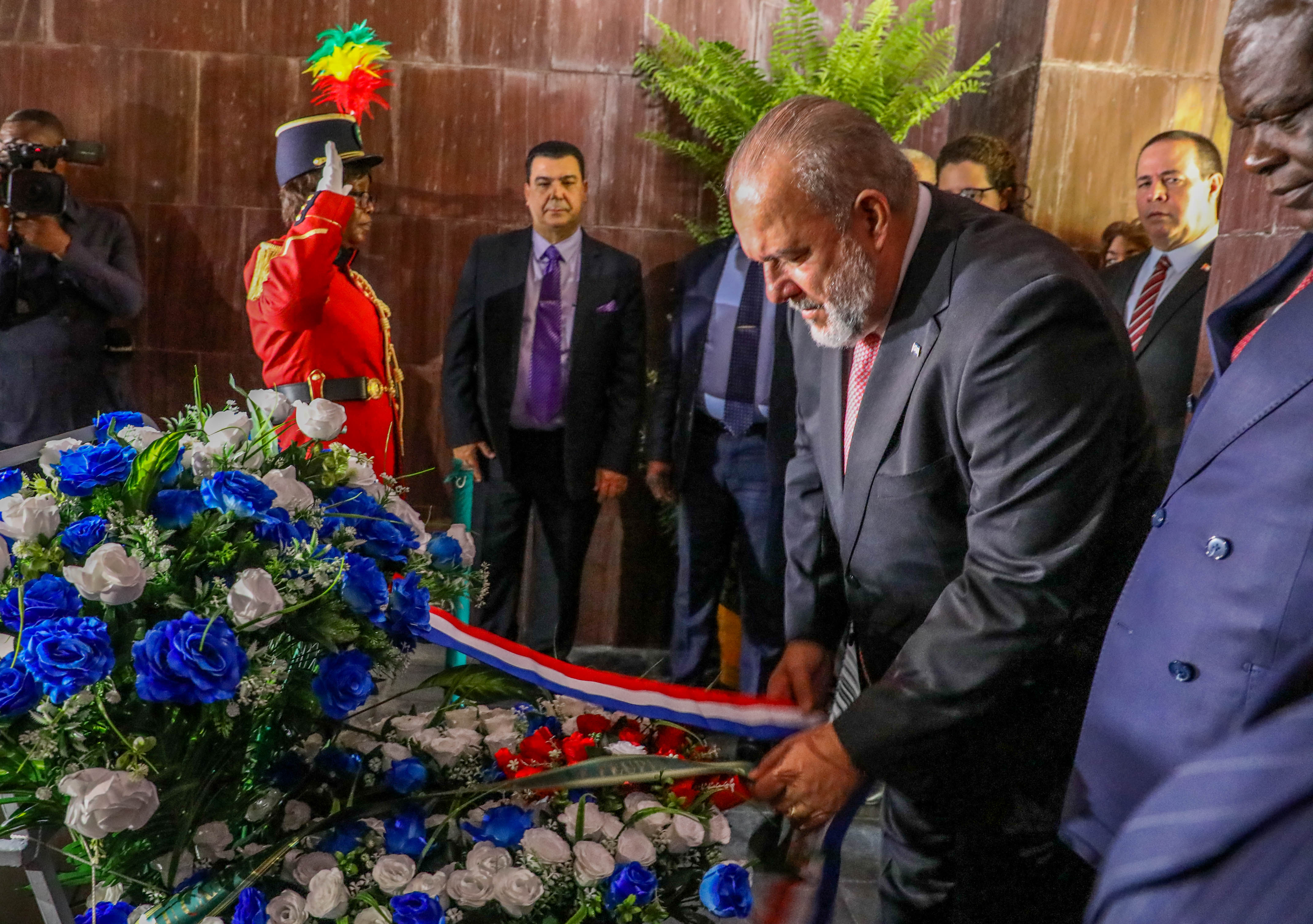 Homenaje a un gran amigo de Cuba y de Fidel | Presidencia y Gobierno de ...